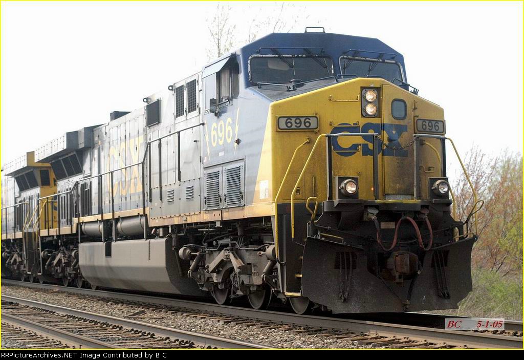CSX 696 05/03/2005
